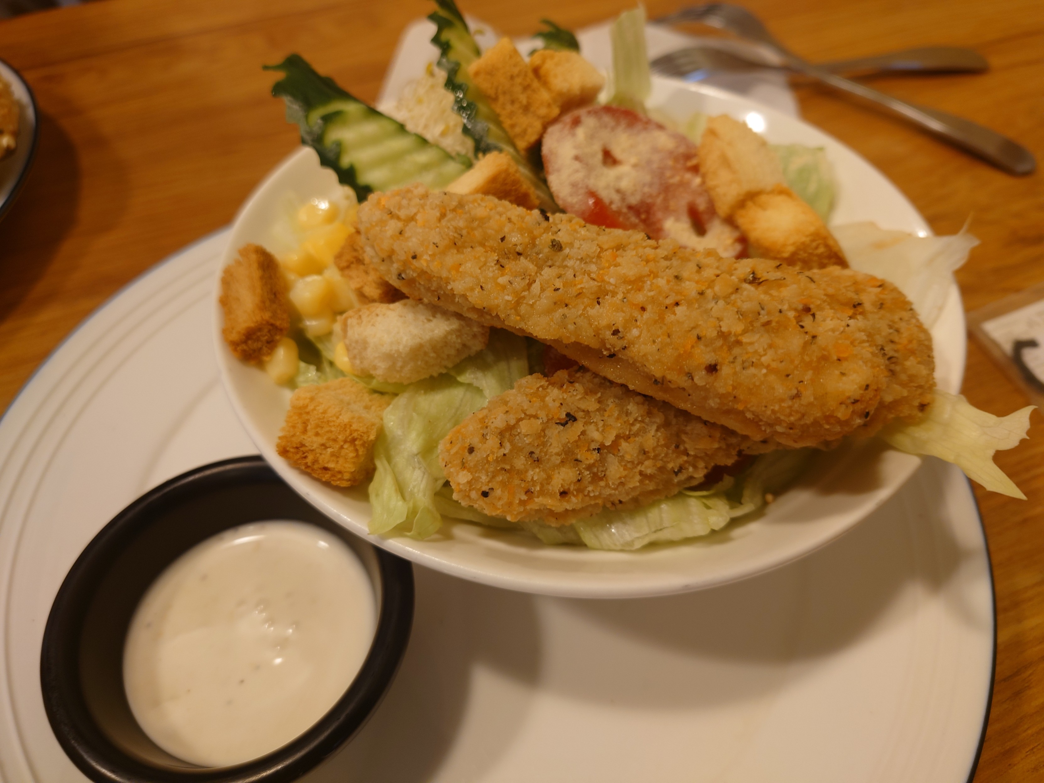 Allen Vtuber：「因為這幾天都比較忙 只有早上滑手機的時候可以來分享早餐這樣 大家吃沙拉喜歡配什麼醬呢？ Alle…」 - g0v ...